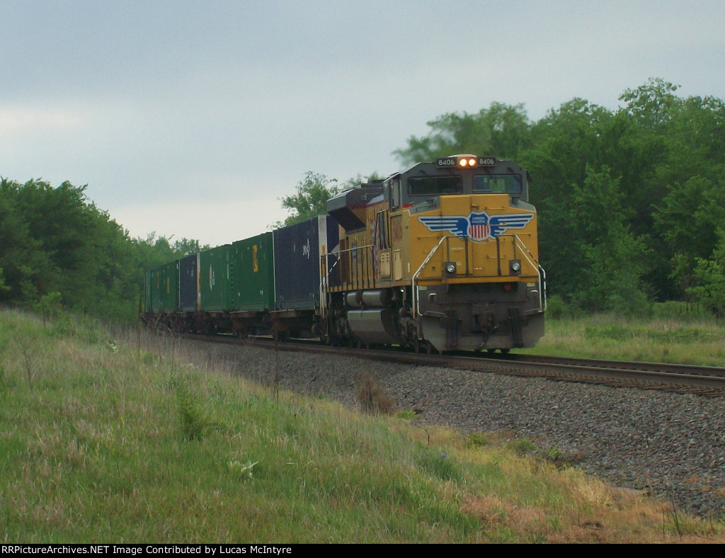 UP 8406 DPU on eastbound UP intermodal train